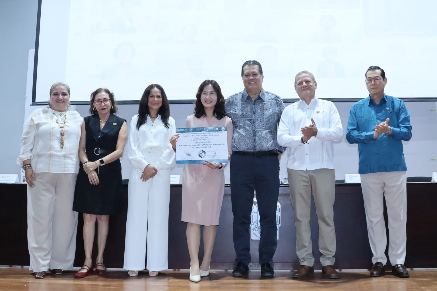 IWPG 전나영 대표, 멕시코 UJAT에서 ‘평화문화증진상’ 수상 - International Women's Peace Group (IWPG)